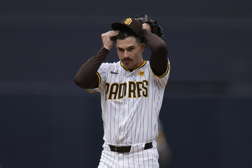 Cease pitches into the 9th and Machado hits 2 of Padres’ 4 homers in a ...